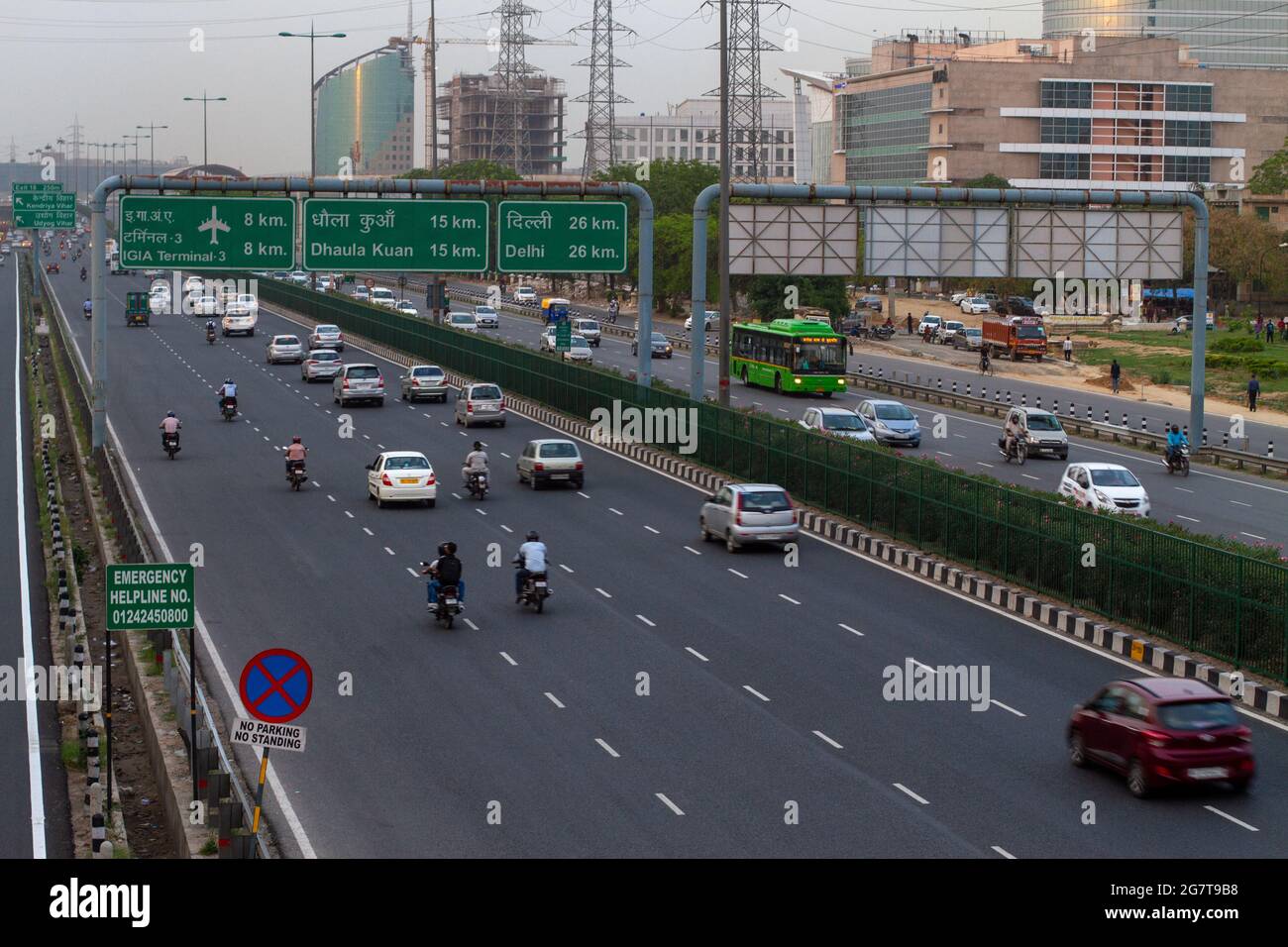 Nh8 national highway 8 hi-res stock photography and images - Alamy