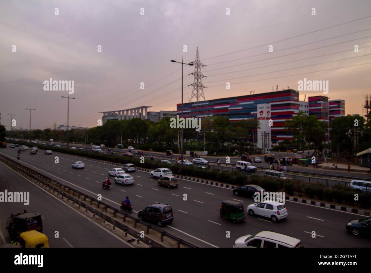 Road sunset national highway gurgaon hi-res stock photography and ...