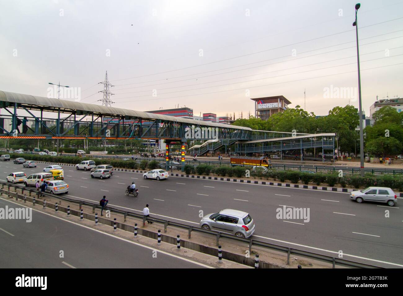 8 lane road hi-res stock photography and images - Alamy