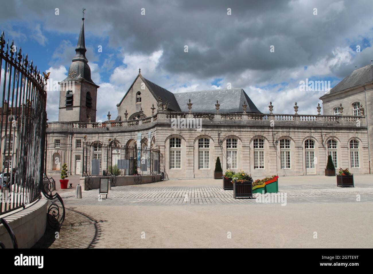 Commercy castle hi-res stock photography and images - Alamy