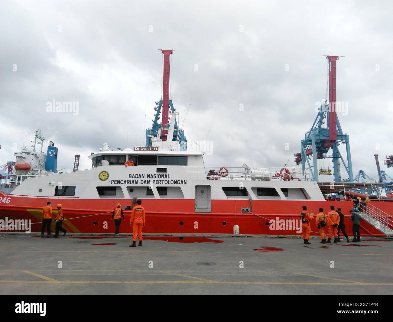 Indonesian Search and Resque Team Stock Photo - Alamy