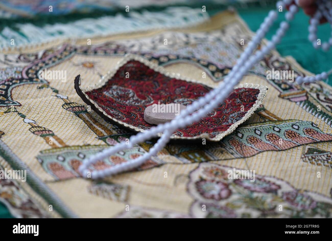 Islamic center hamburg izh hi-res stock photography and images - Alamy