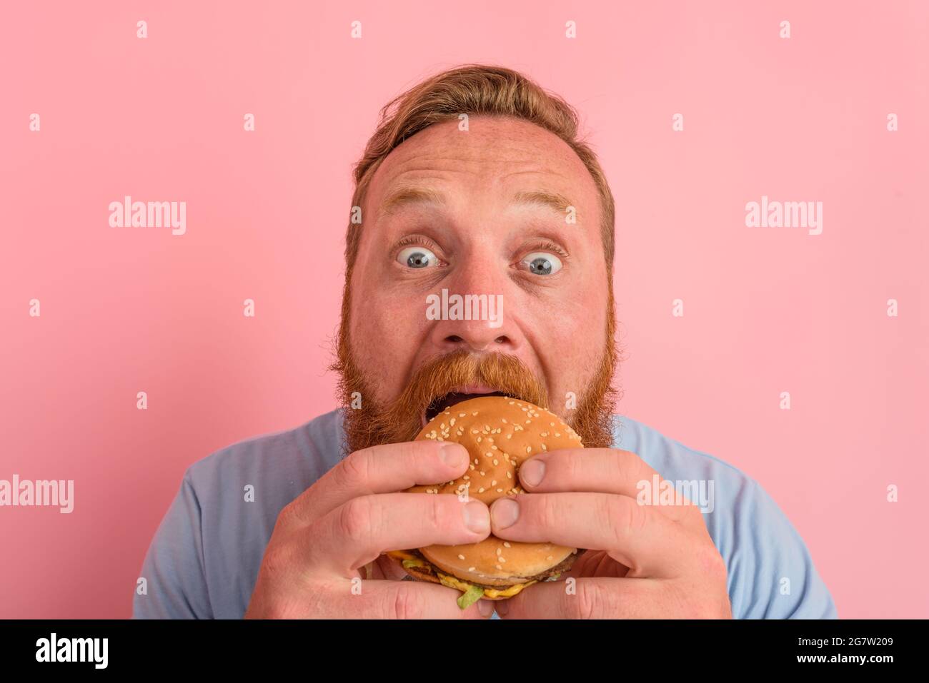 Man hamburger hi-res stock photography and images - Alamy
