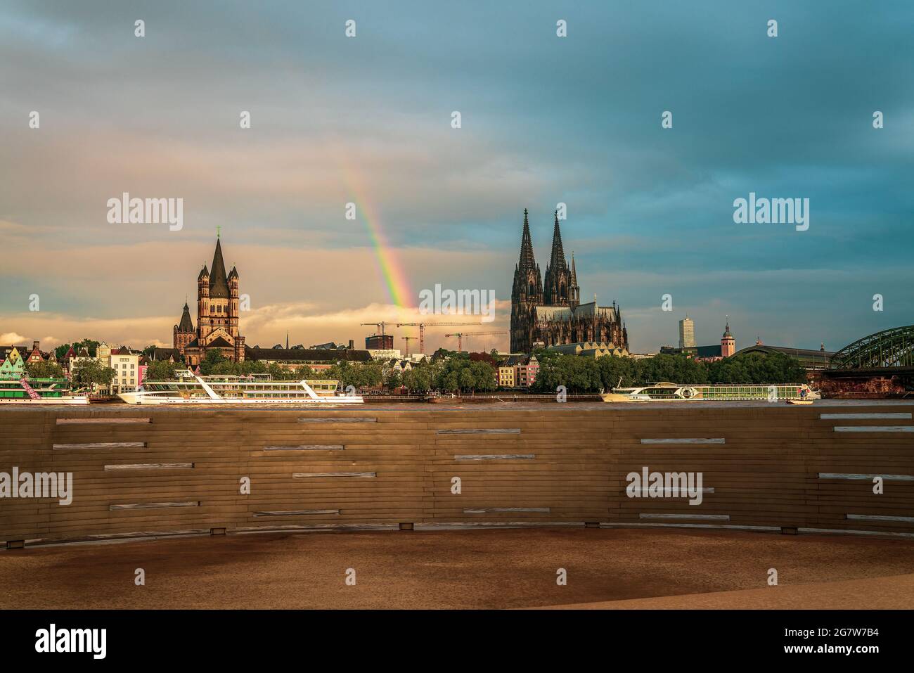Rainbow colors church hi-res stock photography and images - Alamy