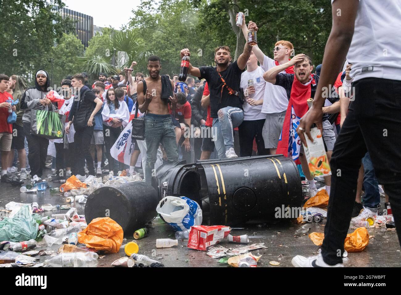 Crowd of English football fans partying before the England vs Italy ...