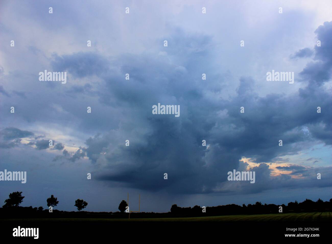Natural beauty in storm hi-res stock photography and images - Alamy