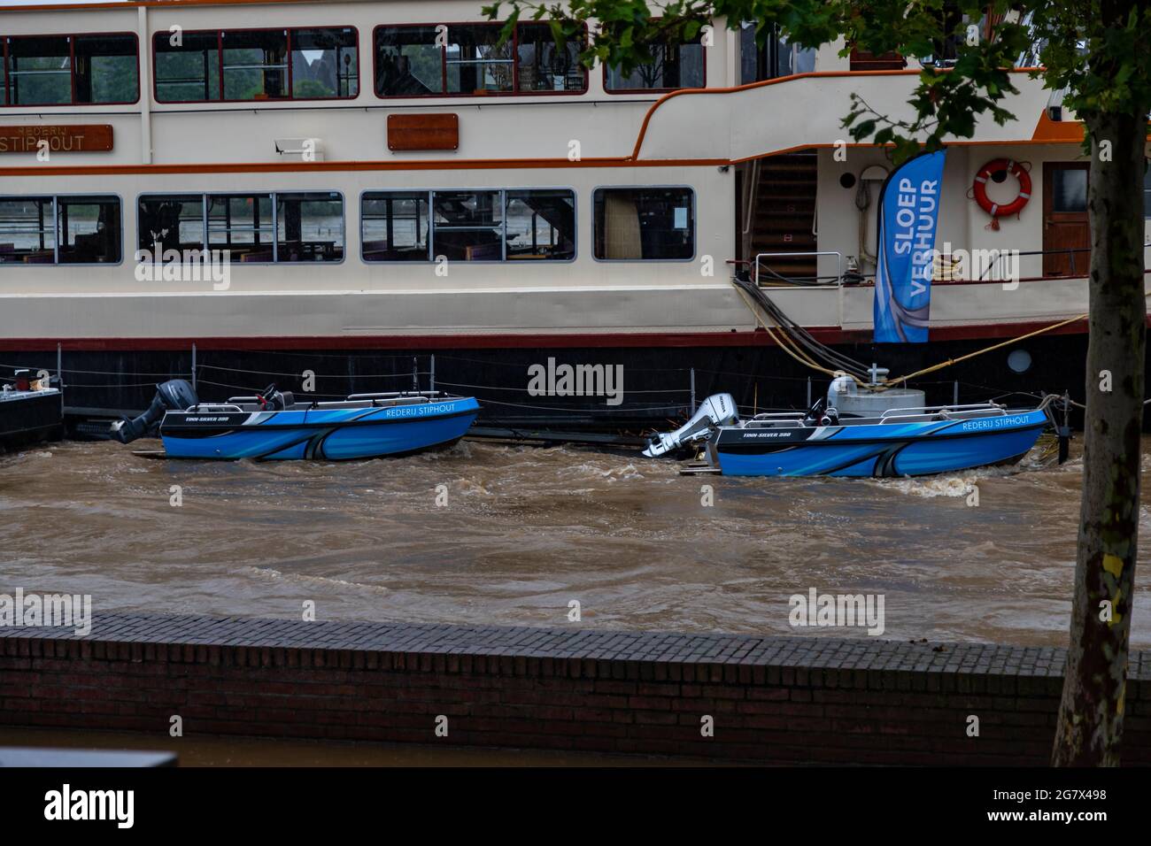 floods in downtown Maastricht and the historical centre after heavy ...