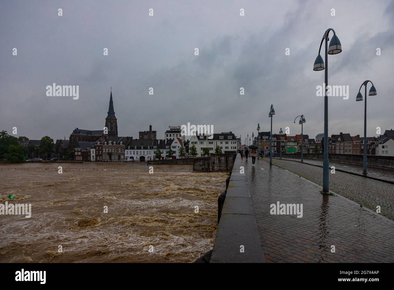 floods in downtown Maastricht and the historical centre after heavy ...