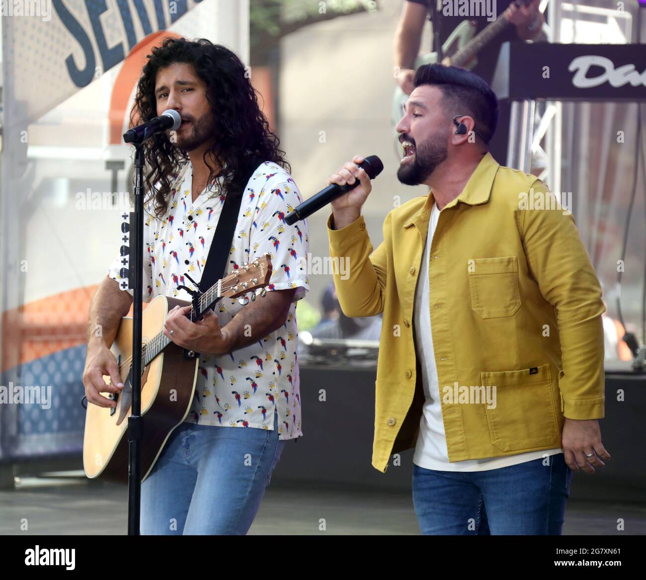 July 16, 2021, New York, New York, USA: Guitarist DAN SMYERS and ...