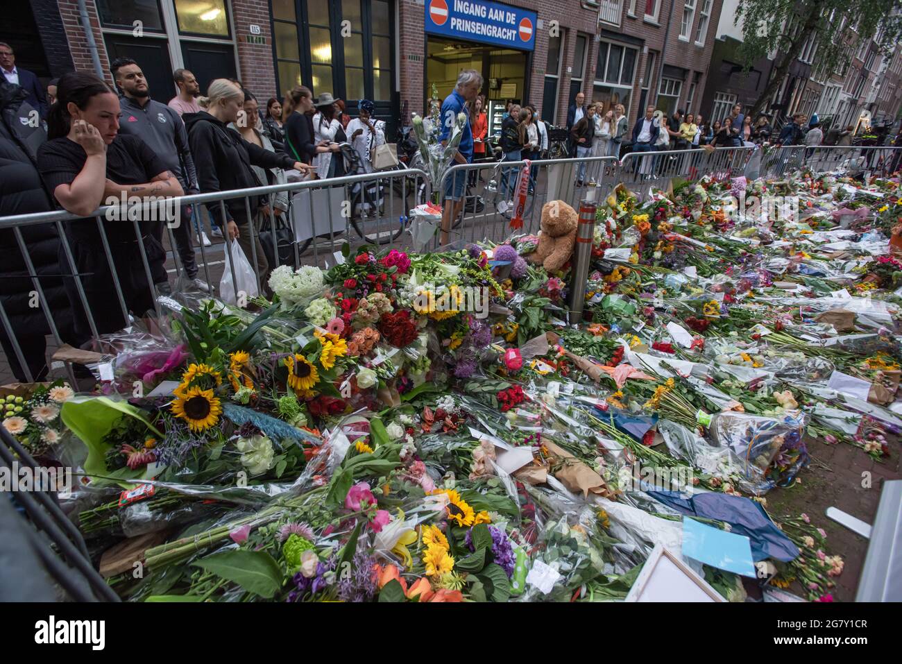 Lange Leidsedwarsstraat, South Amsterdam, The Netherlands. Thursday ...