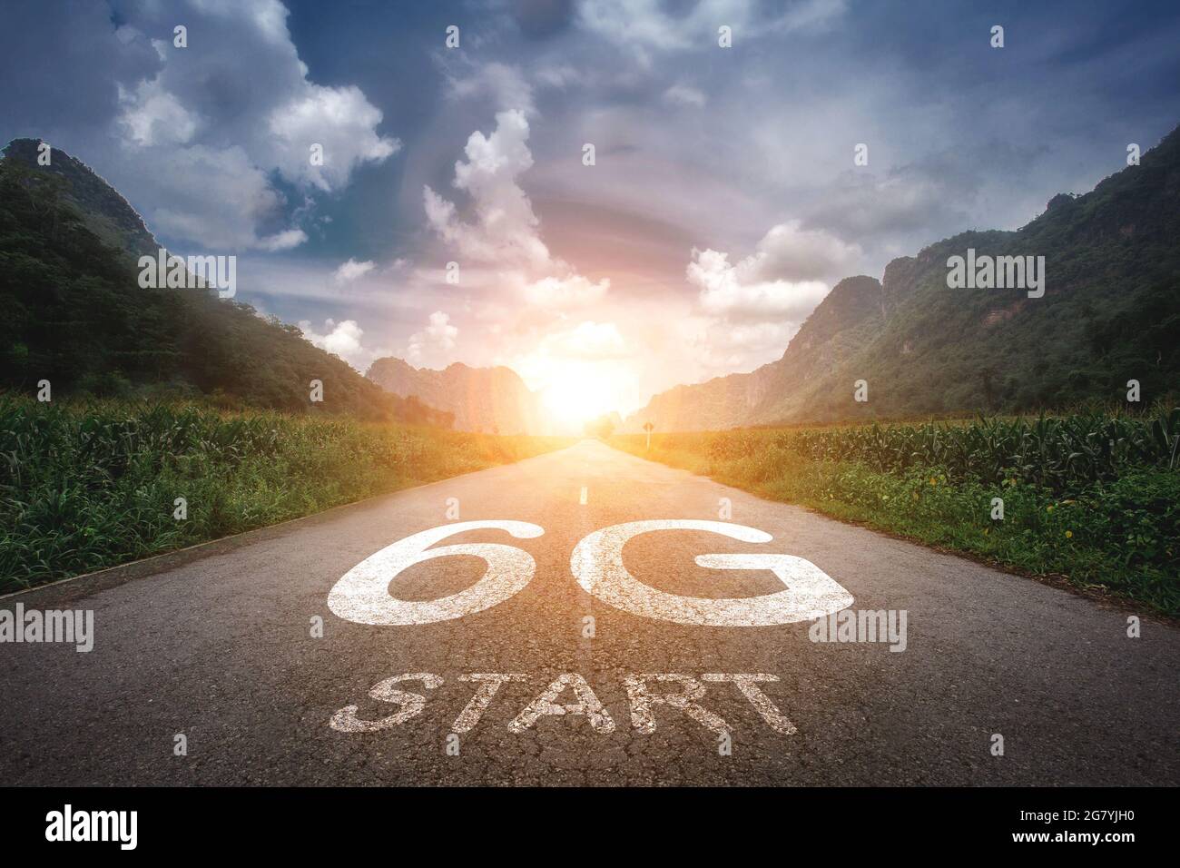 6g road hi-res stock photography and images - Alamy