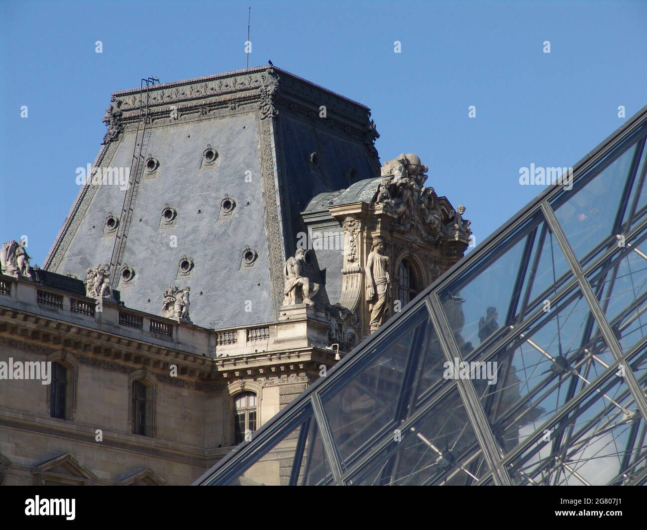 PARIS, FRANCE - Aug 10, 2010: Architectural details of the Louvre ...