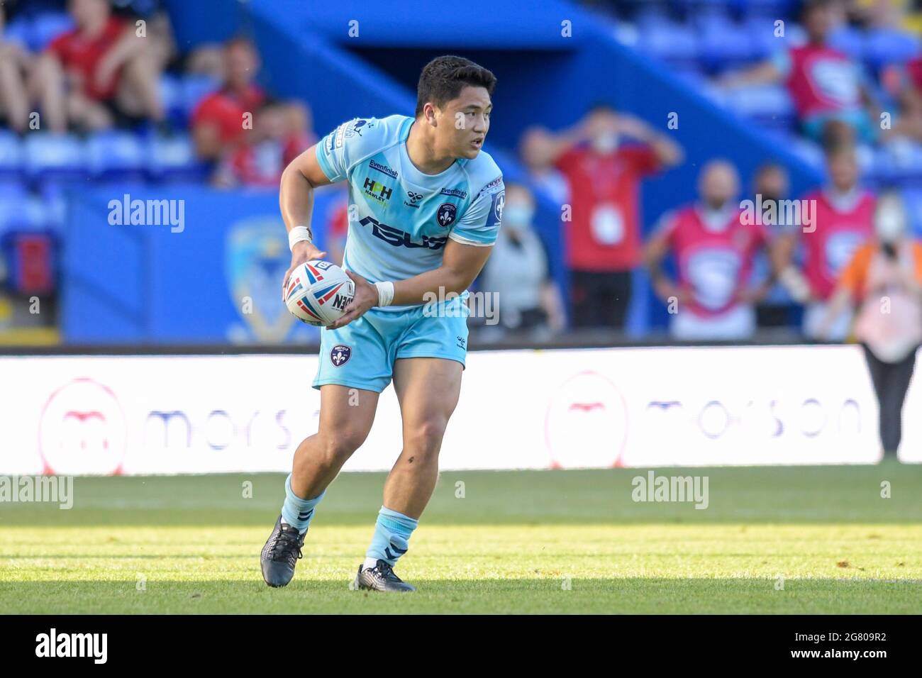 Mason Lino (7) of Wakefield Trinity with the ball Stock Photo - Alamy