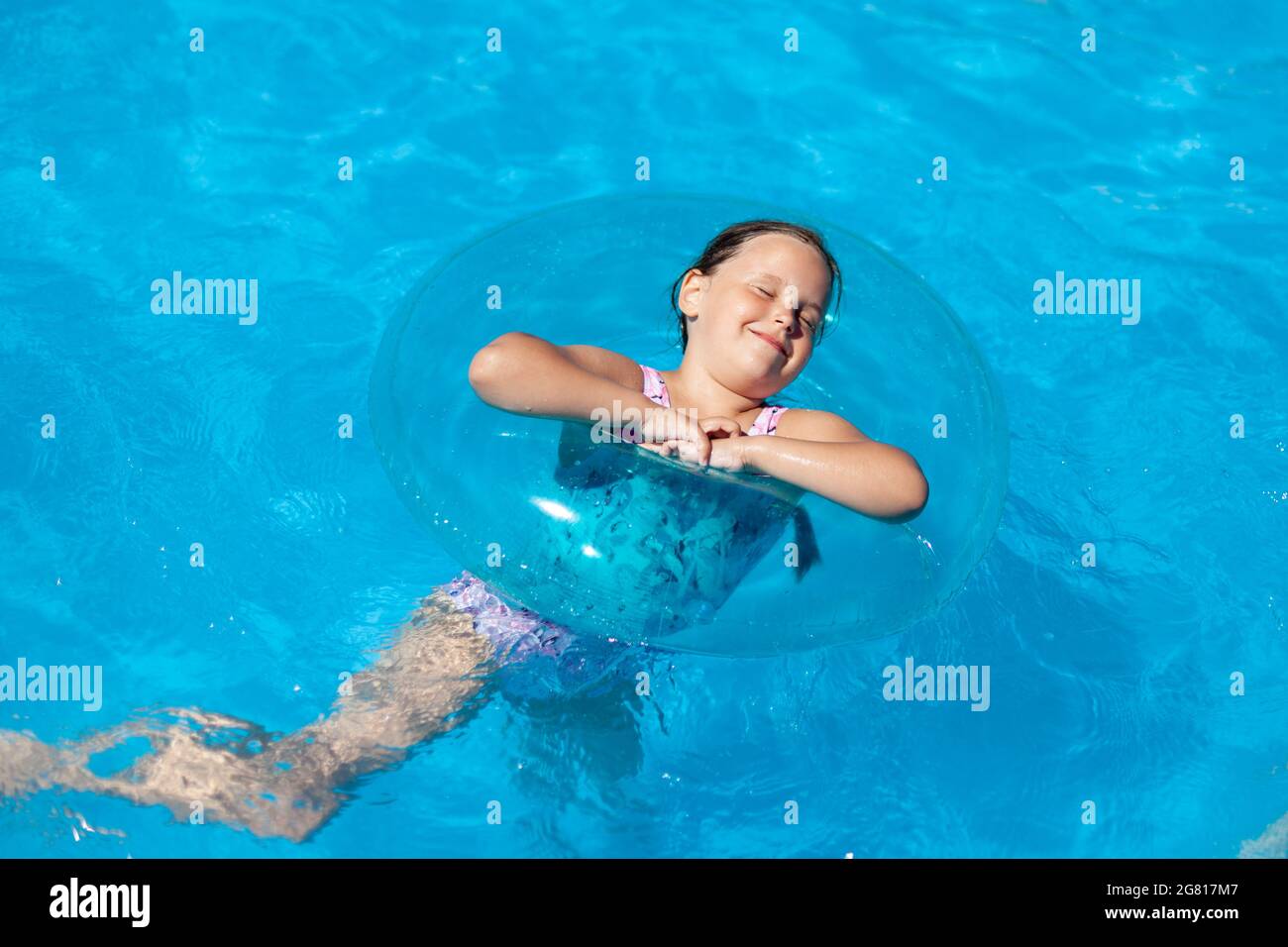 Swimming pool tube slide hi-res stock photography and images - Alamy