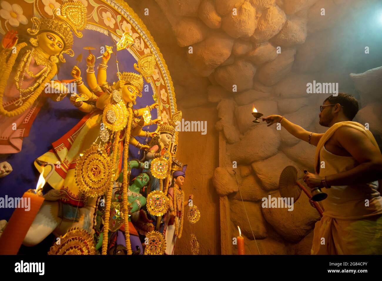 Kolkata, India - October 16, 2018 : Young Hindu Priest worshipping ...
