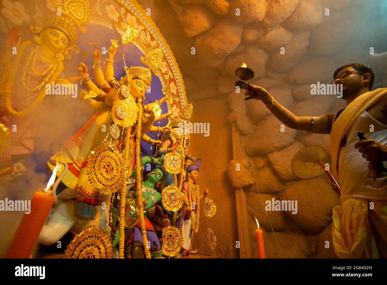 Kolkata, India - October 16, 2018 : Young Hindu Priest worshipping ...