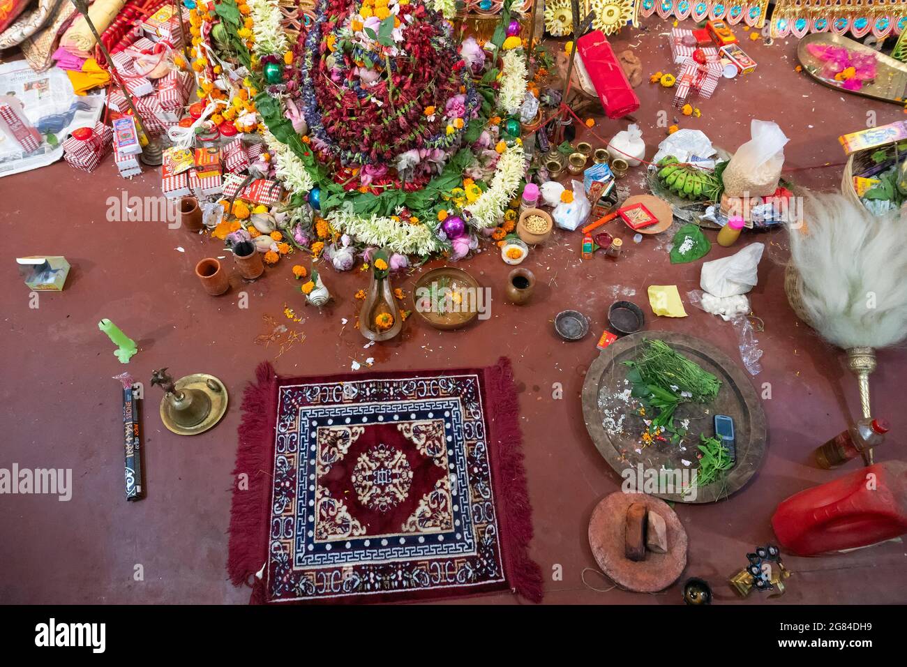 Asana puja hi-res stock photography and images - Alamy