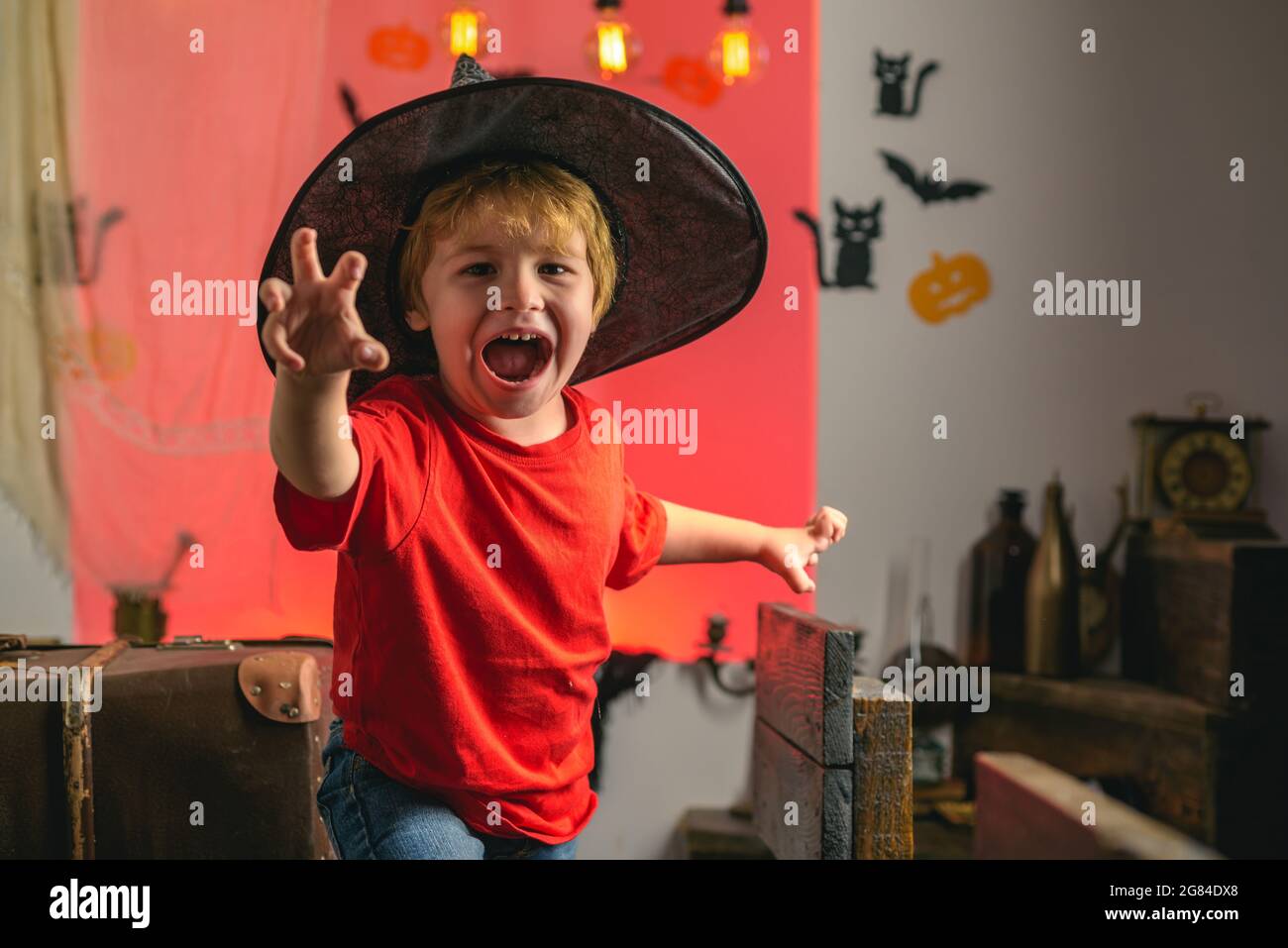 Boy horror vampire hi-res stock photography and images - Alamy