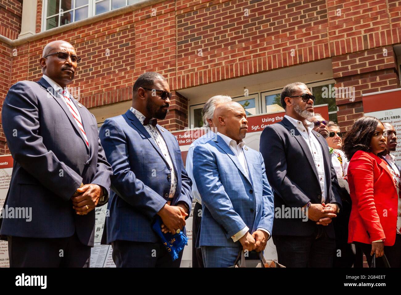 Kate waller barrett branch library hi-res stock photography and images ...