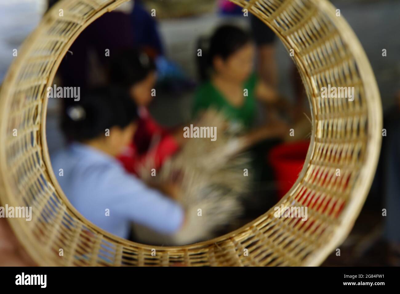 Vietnam bamboo weaving hi-res stock photography and images - Alamy