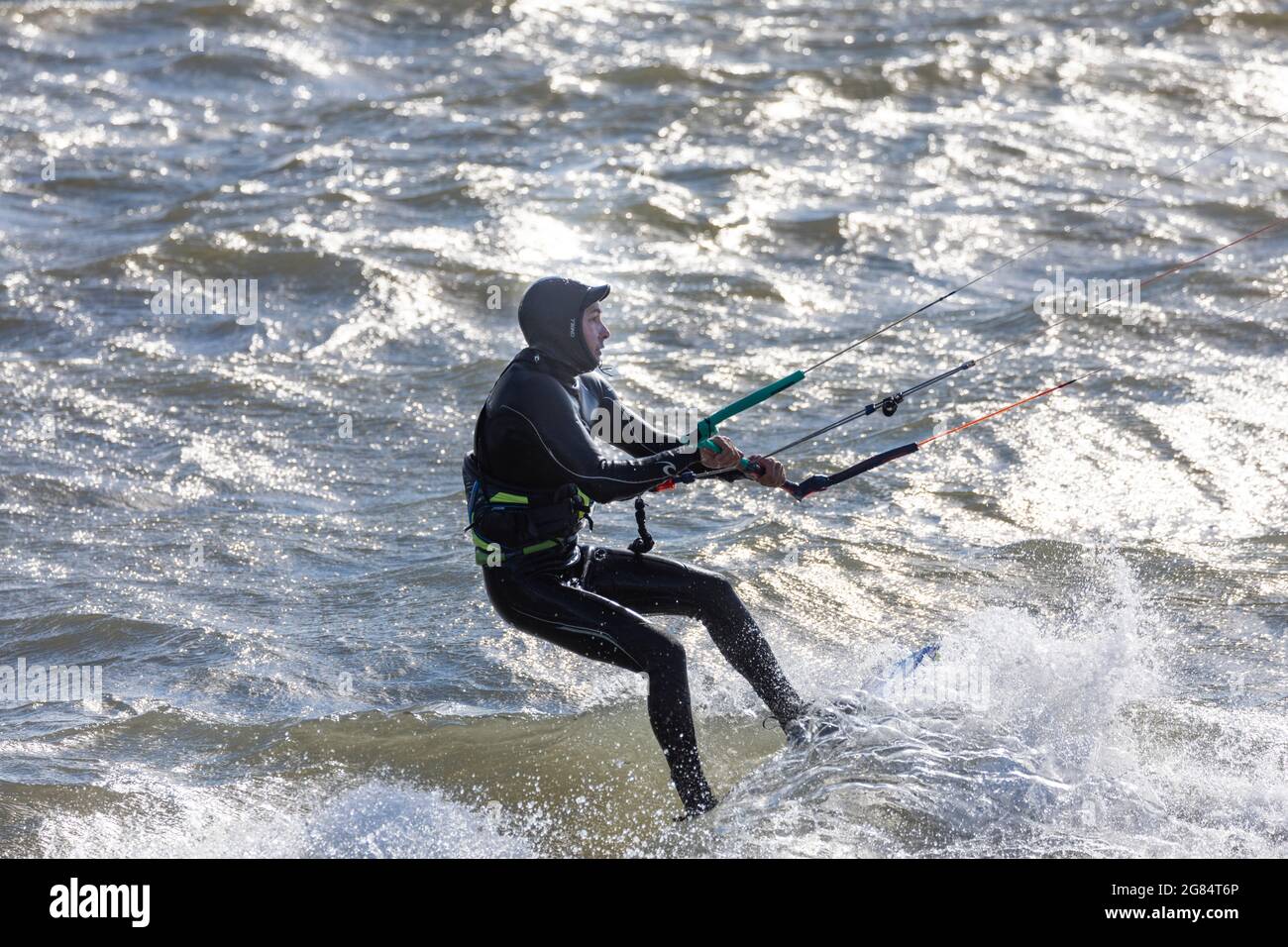 Surfing man hi-res stock photography and images - Alamy