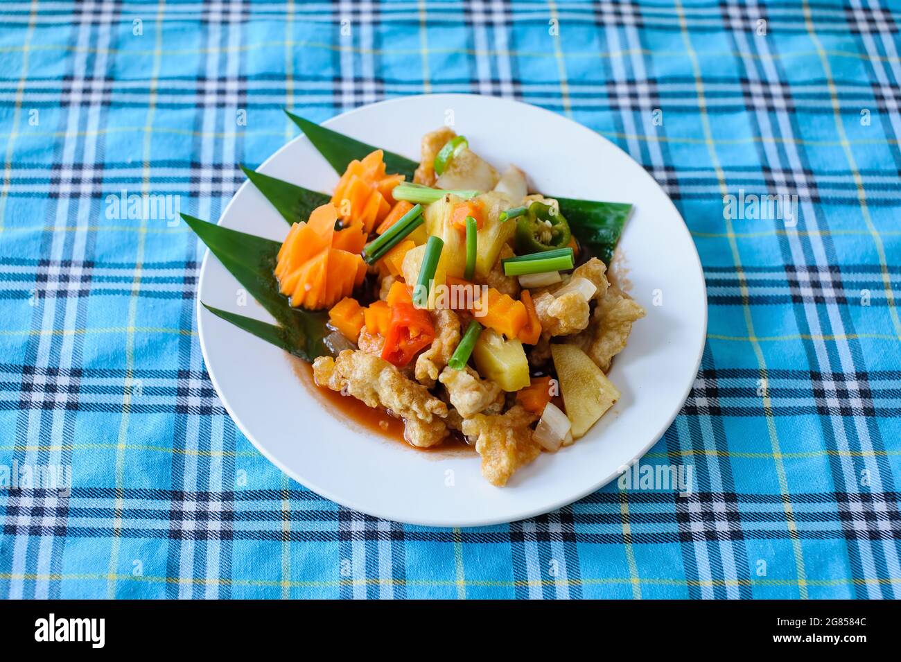 Stir fried chicken sweet hi-res stock photography and images - Alamy