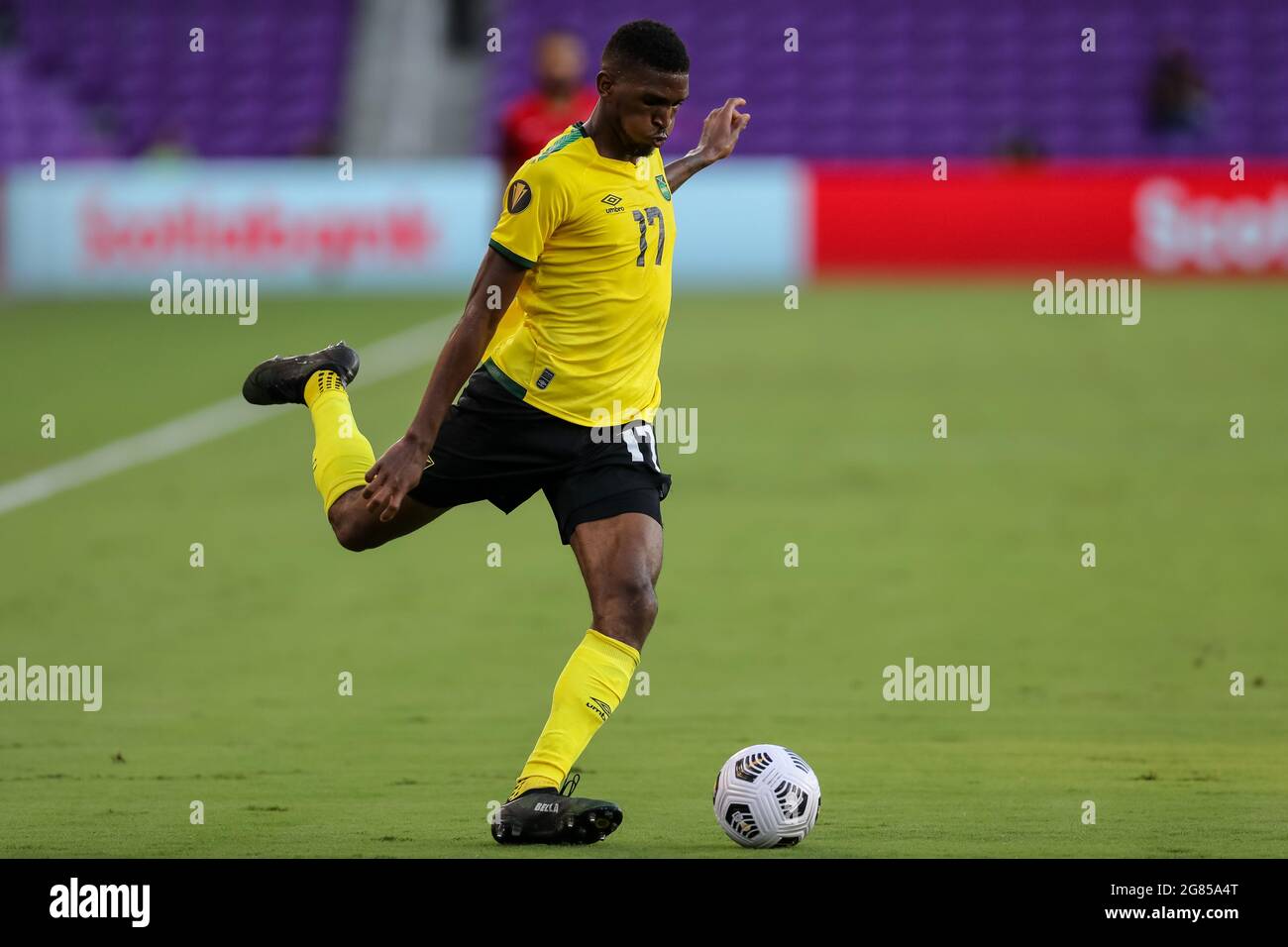 Damion lowe hi-res stock photography and images - Alamy