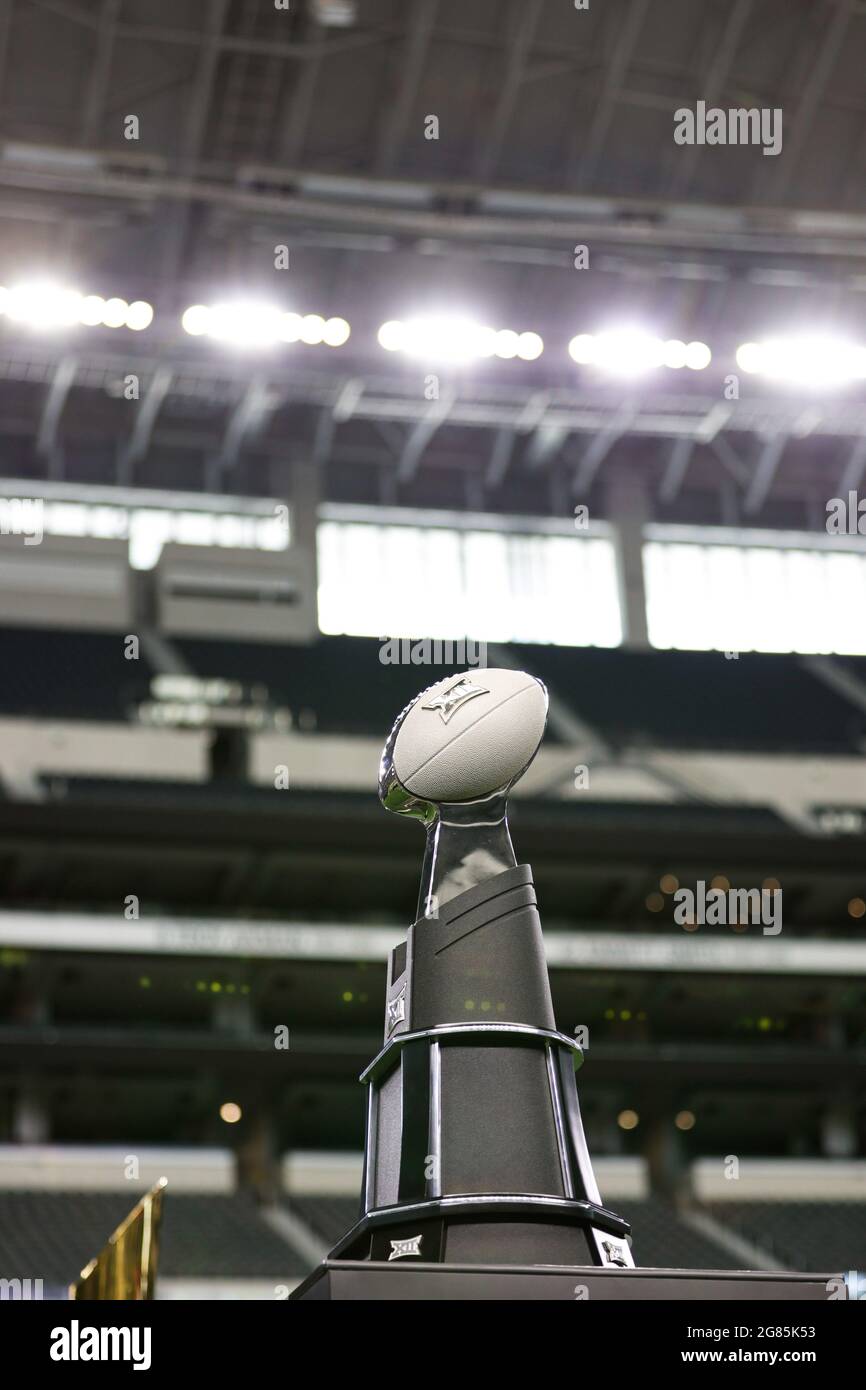 Big 12 conference football hi-res stock photography and images - Alamy
