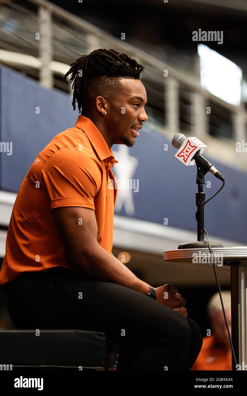 Texas Longhorns running back Bijan Robinson speaks during Big 12 ...