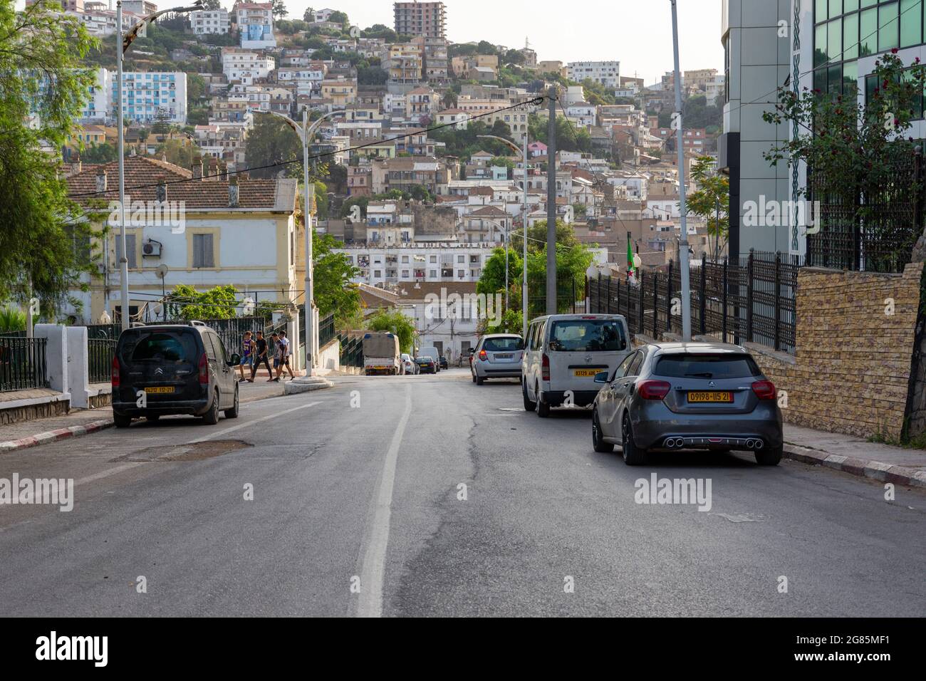 Road low angle cars hi-res stock photography and images - Alamy