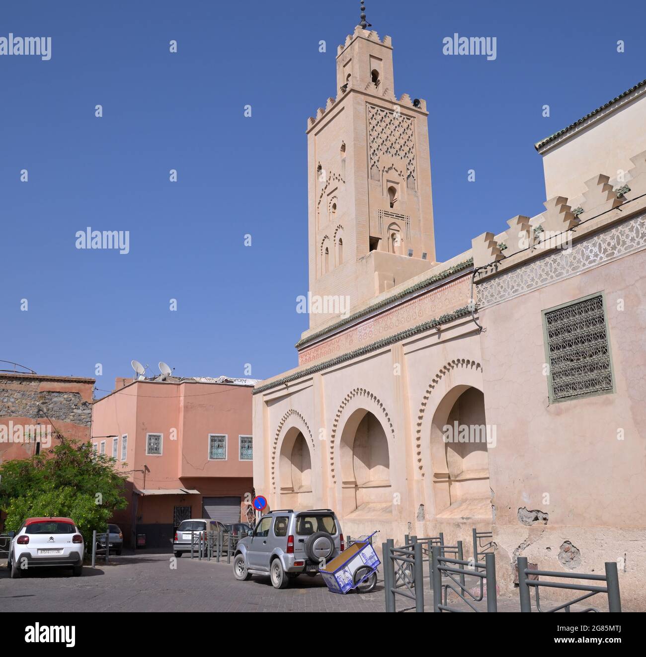 Al hurra mosque hi-res stock photography and images - Alamy