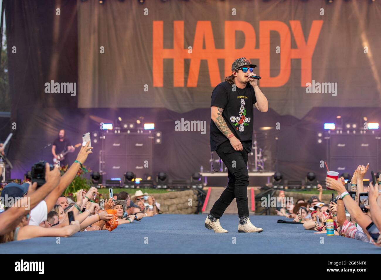 Country singer Hardy (Michael Hardy) during the Country Thunder Music ...