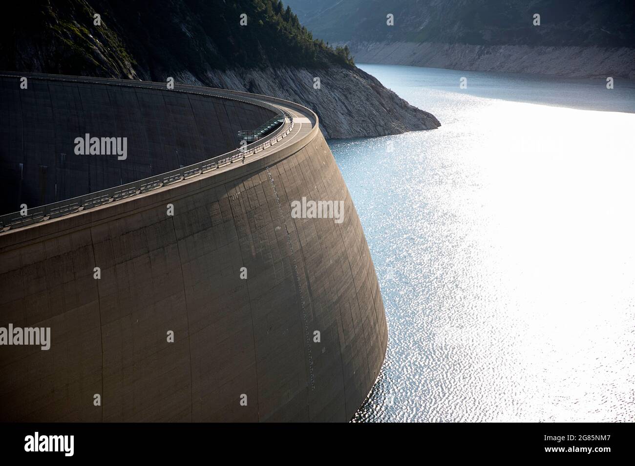 Afternoon view of alpine dam and reservoir lake Kolnbreinsperre, Malta ...