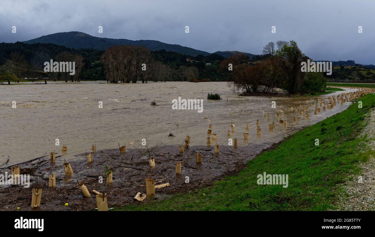 Motueka river hi-res stock photography and images - Alamy