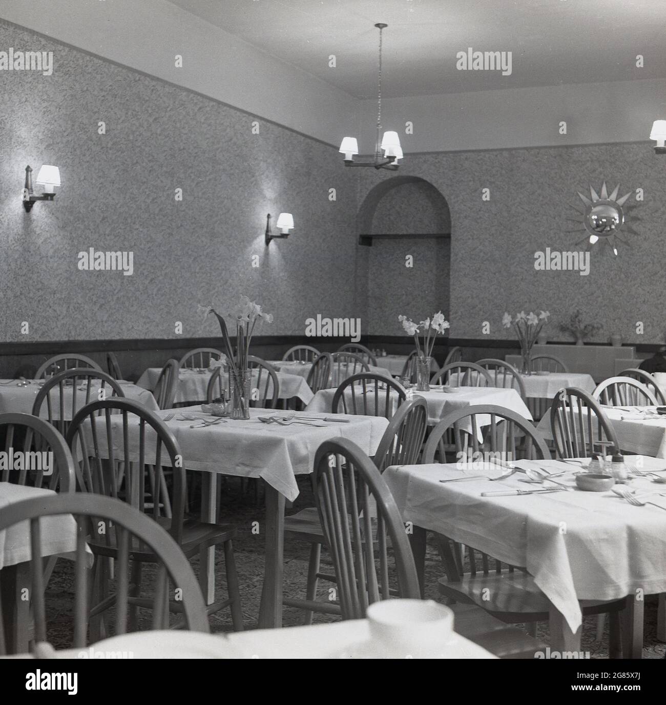 1950s restaurant interior hi-res stock photography and images - Alamy