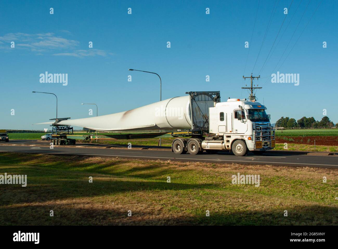 Windfarm Blade Transport, Mark's Lane dogleg Atherton Tablelands ...