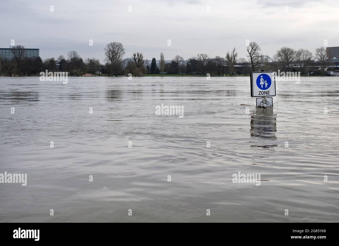 Extreme weather: Flooded pedestrian zone in Cologne, Germany Stock ...