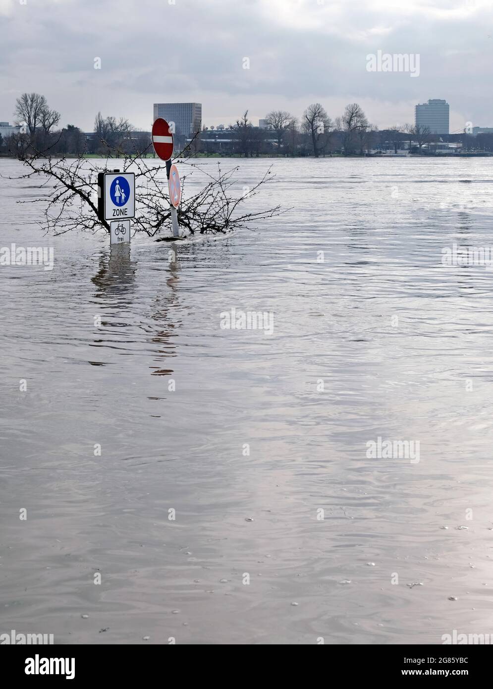Extreme weather: Flooded pedestrian zone in Cologne, Germany Stock ...