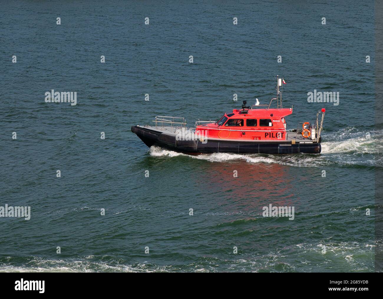Operating a boat hi-res stock photography and images - Alamy