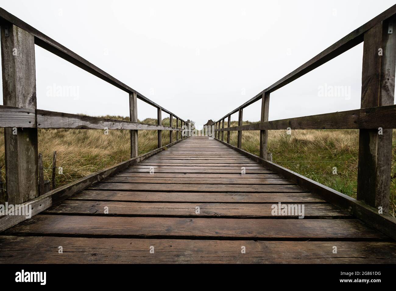 Long wooden pathway Stock Photo - Alamy