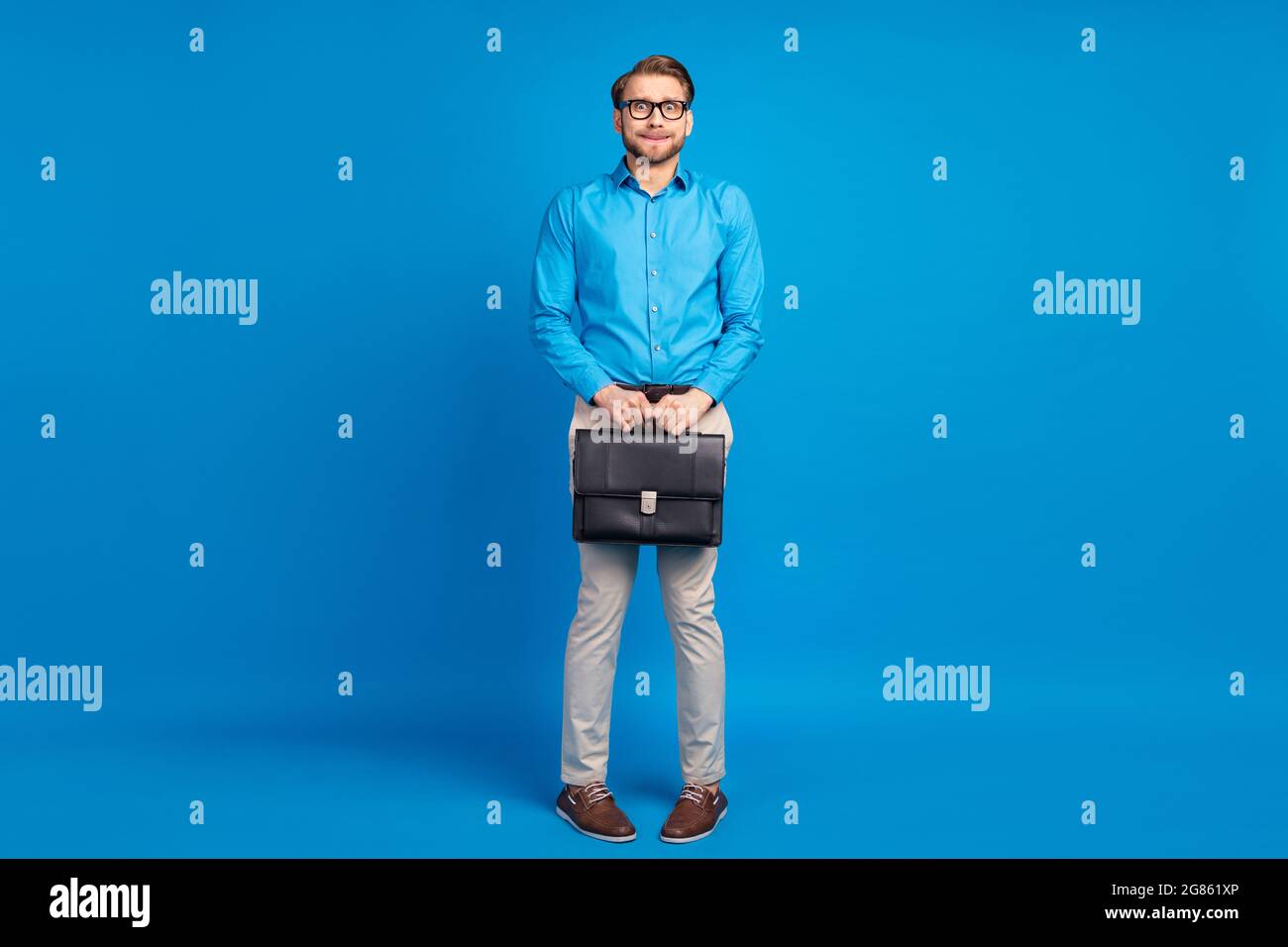 Shy and modest photo hi-res stock photography and images - Alamy