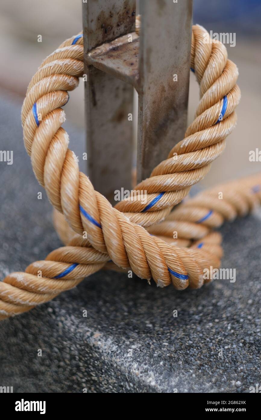 Torn rope hi-res stock photography and images - Alamy