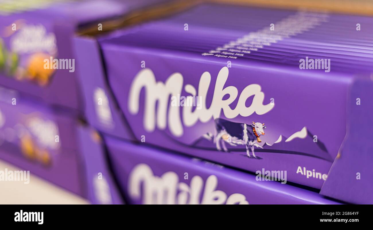 Milka chocolate bars hi-res stock photography and images - Alamy