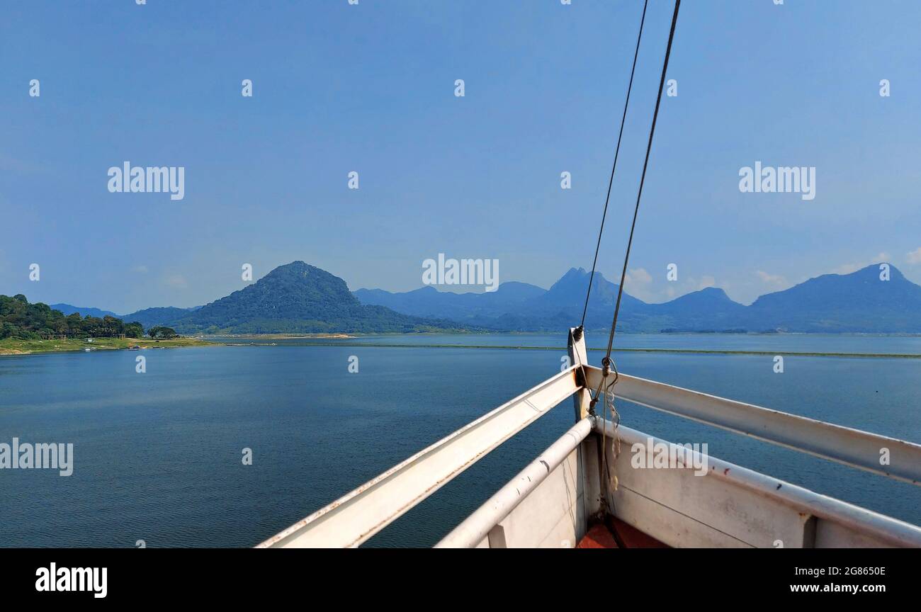 Waduk Jatiluhur Dam, Purwakarta, West Java, Indonesia Stock Photo - Alamy