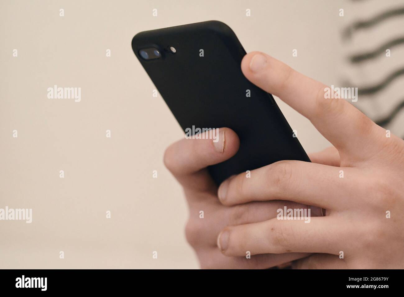 Smart communication hi-res stock photography and images - Alamy