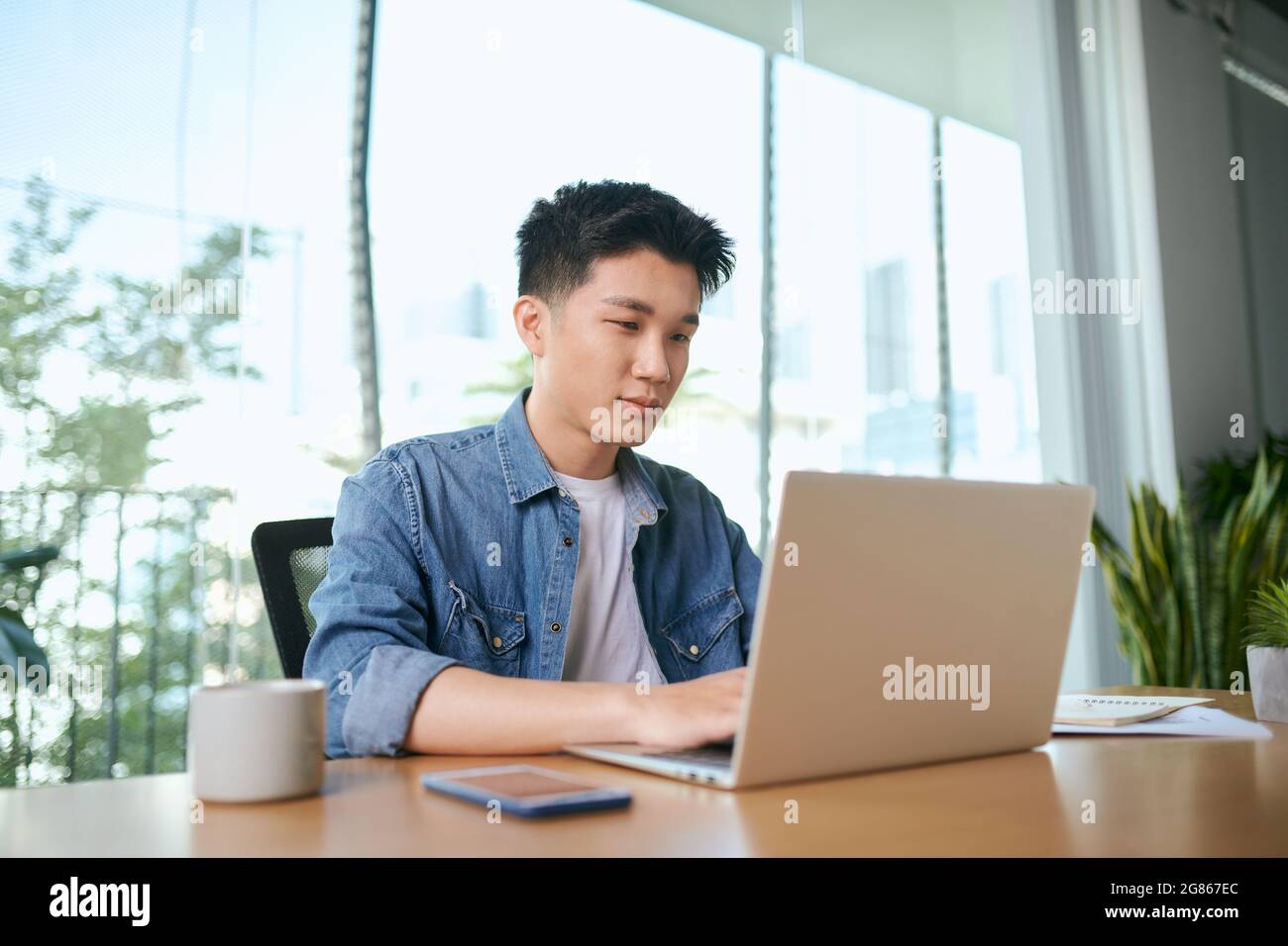 Korean keyboard hi-res stock photography and images - Alamy