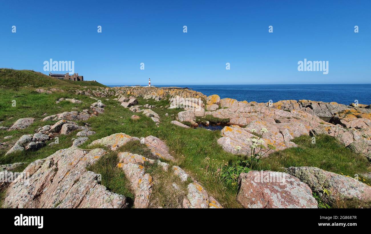 Granite rock formations and cliffs at Jeannie Greaves, Boddam ...
