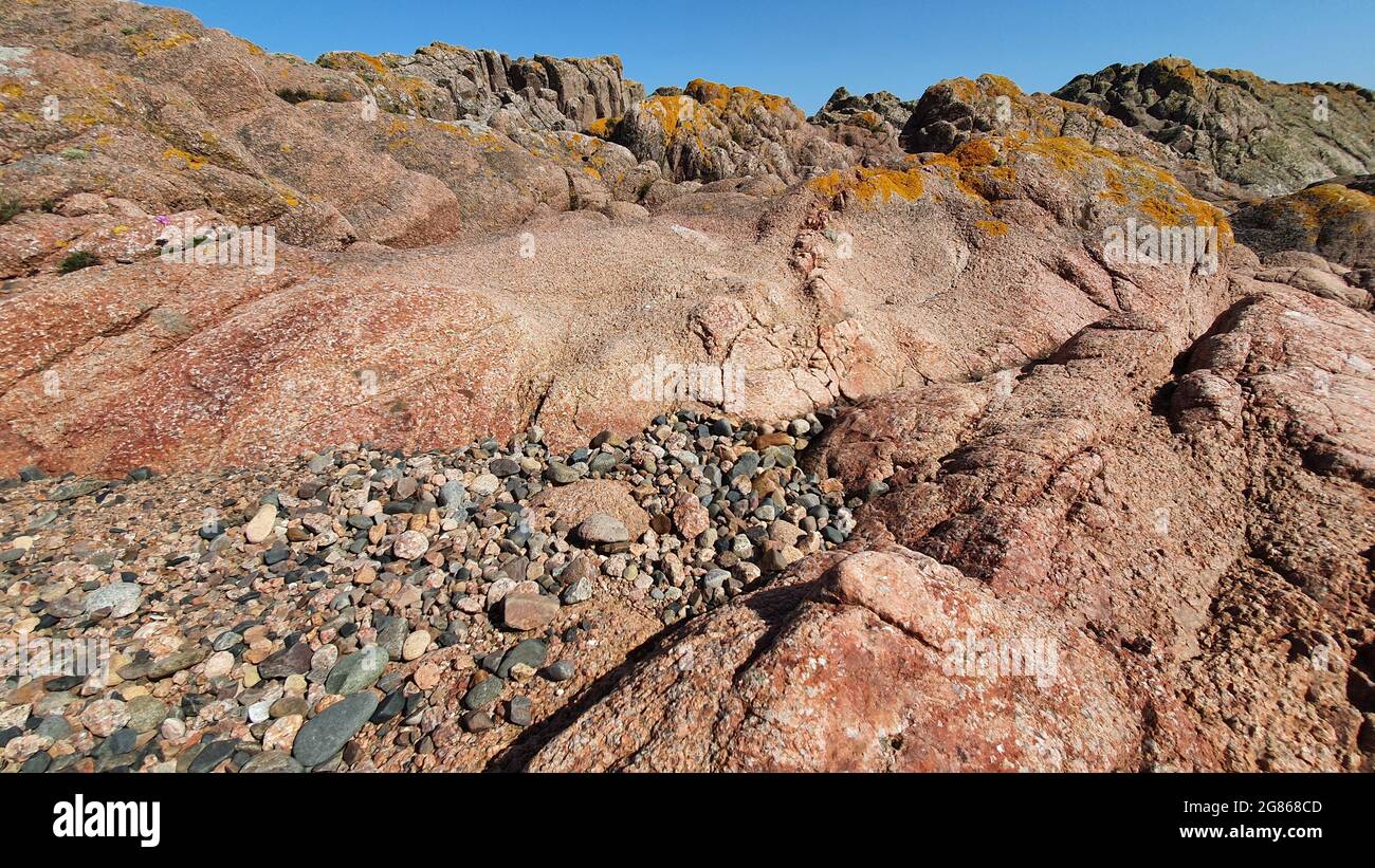 Granite rock formations and cliffs at Jeannie Greaves, Boddam ...