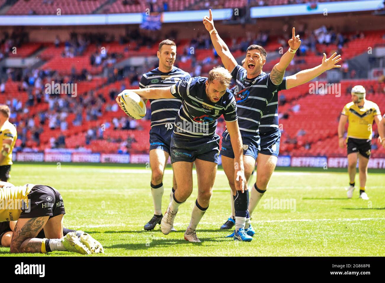 James featherstone hi-res stock photography and images - Alamy