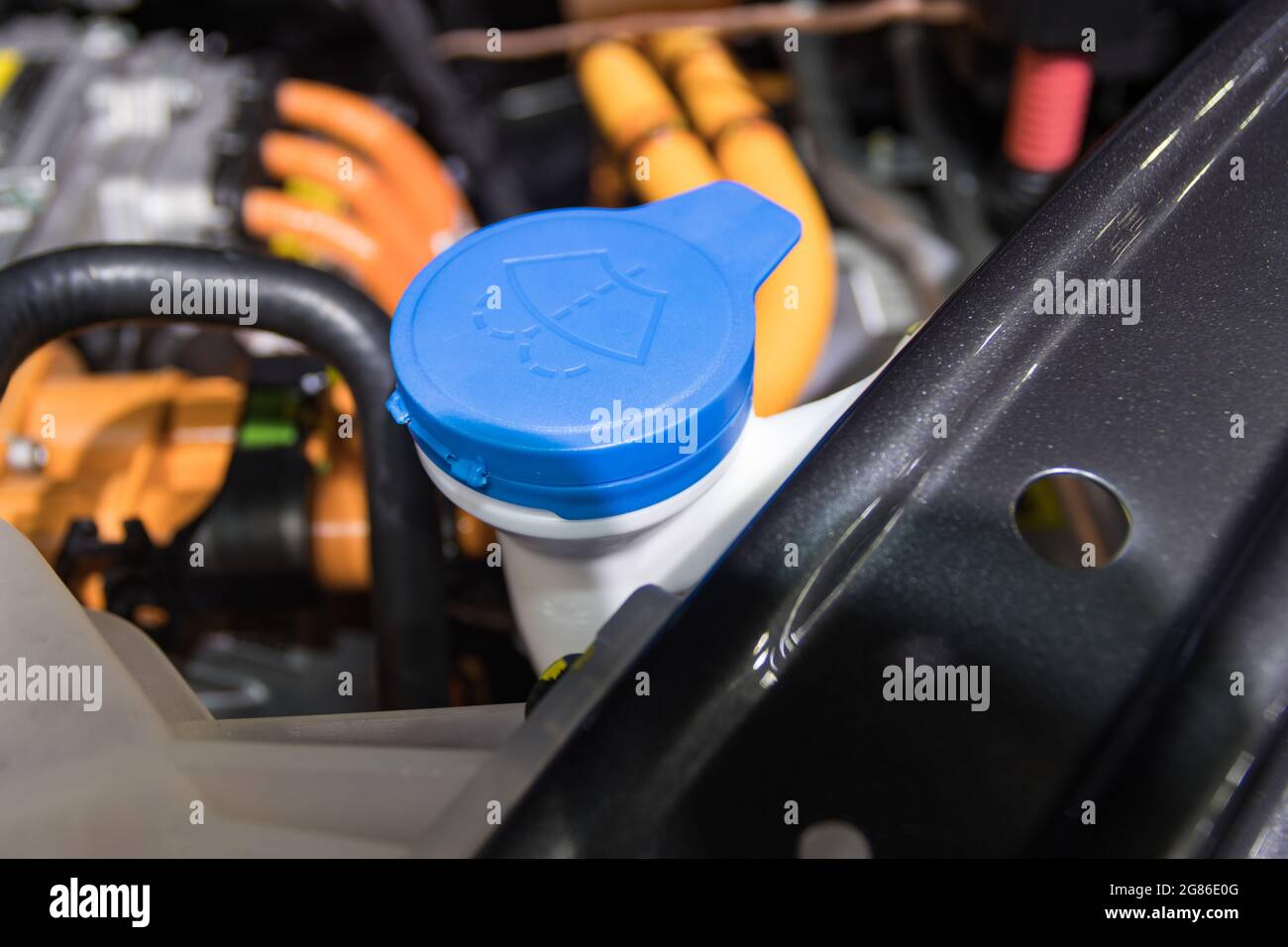 Automotive system water and fill Injection water for glass into the car ...